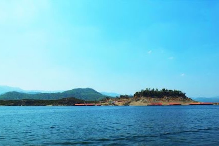 เกาะวาเลนไทน์ - Maesotdata